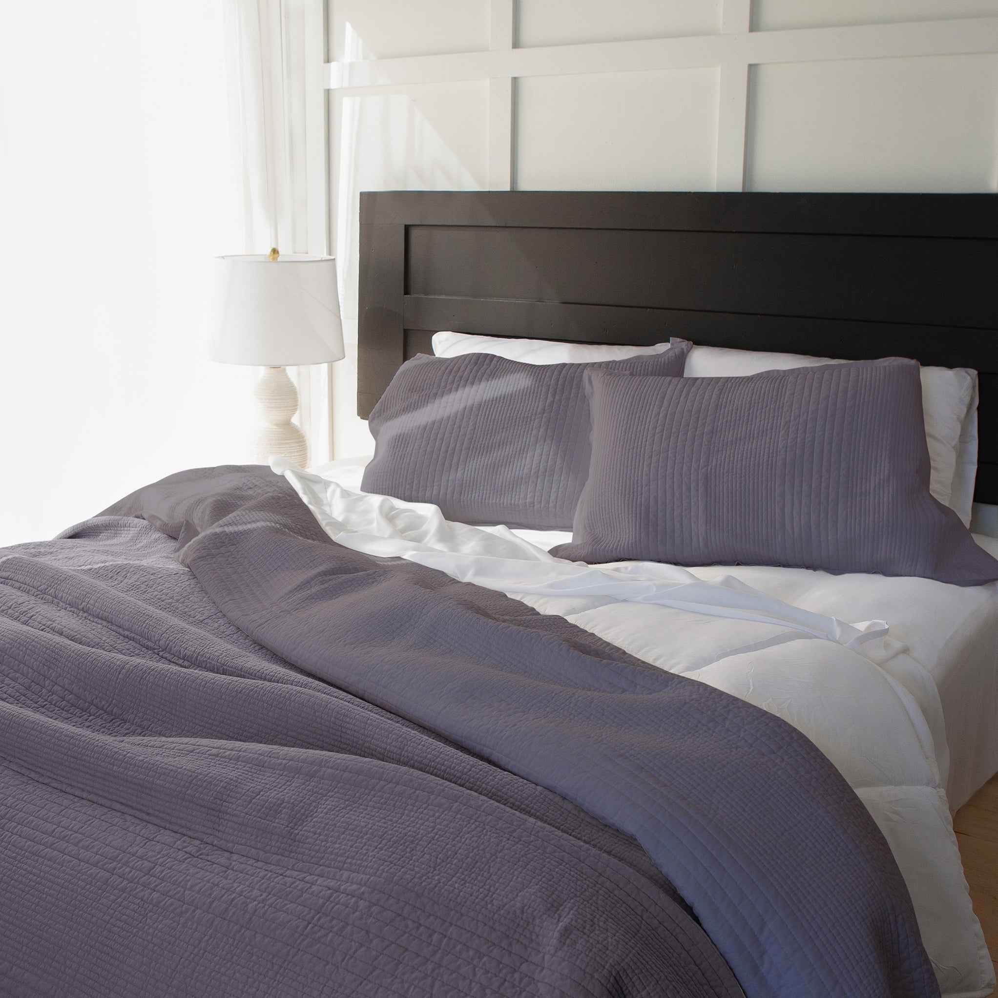 Longaberger 7-Piece Bedding Set - Smoke Quilt with White Sheet Set